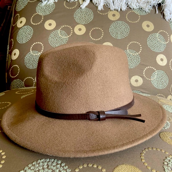 Manhattan Hat Company | Accessories | Manhattan Hat Company Tan Womens ...